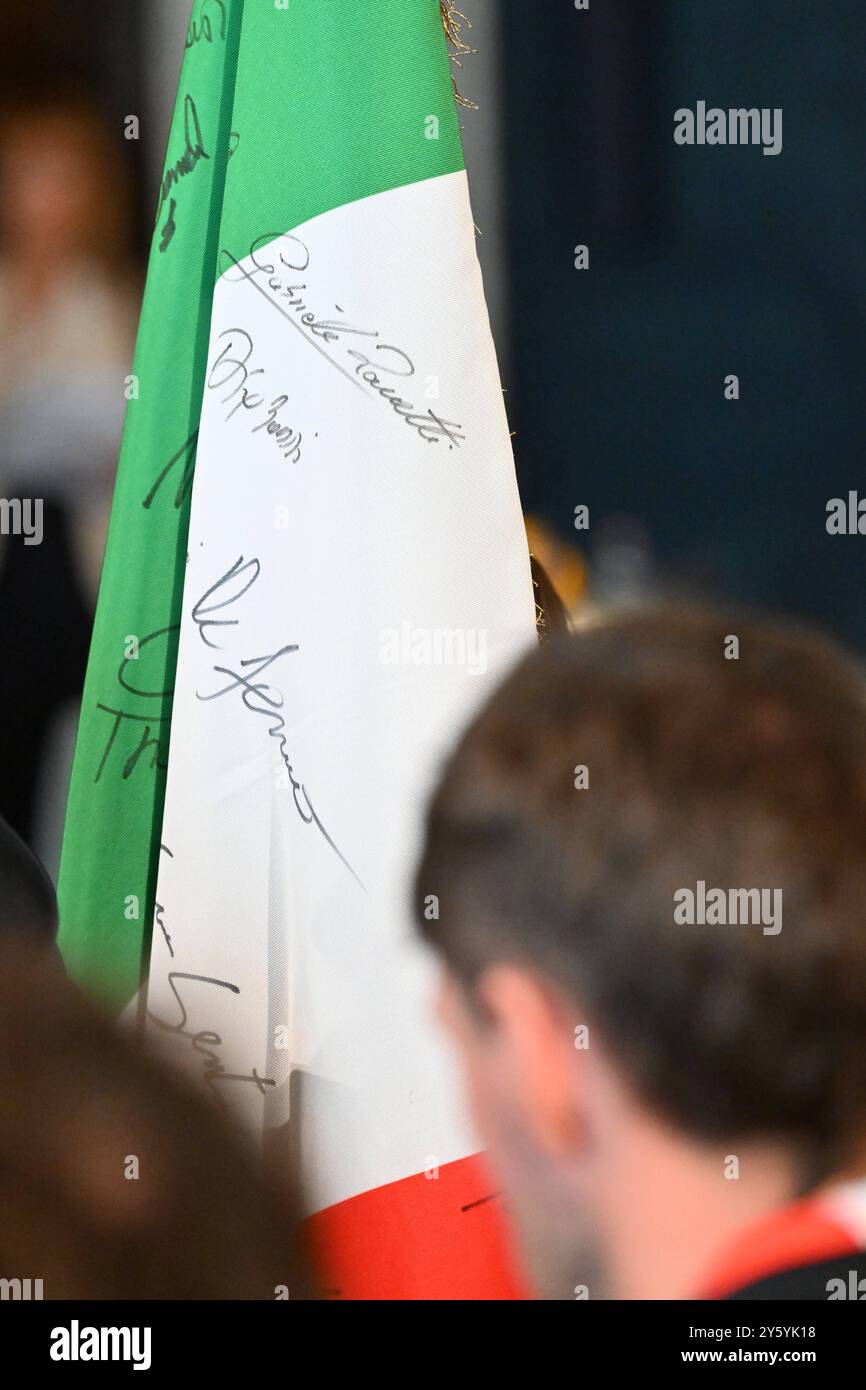 News - The return ceremony of the Flag of the Italian athletes ...