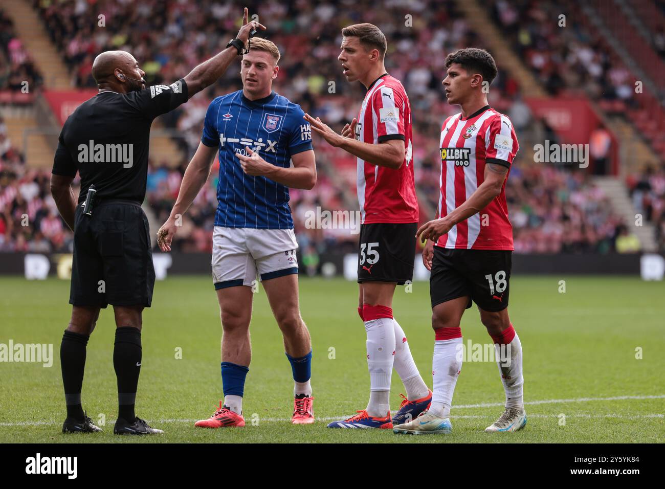 Liam Delap of Ipswich Town, Mateus Fernandes of Southampton and Jan ...