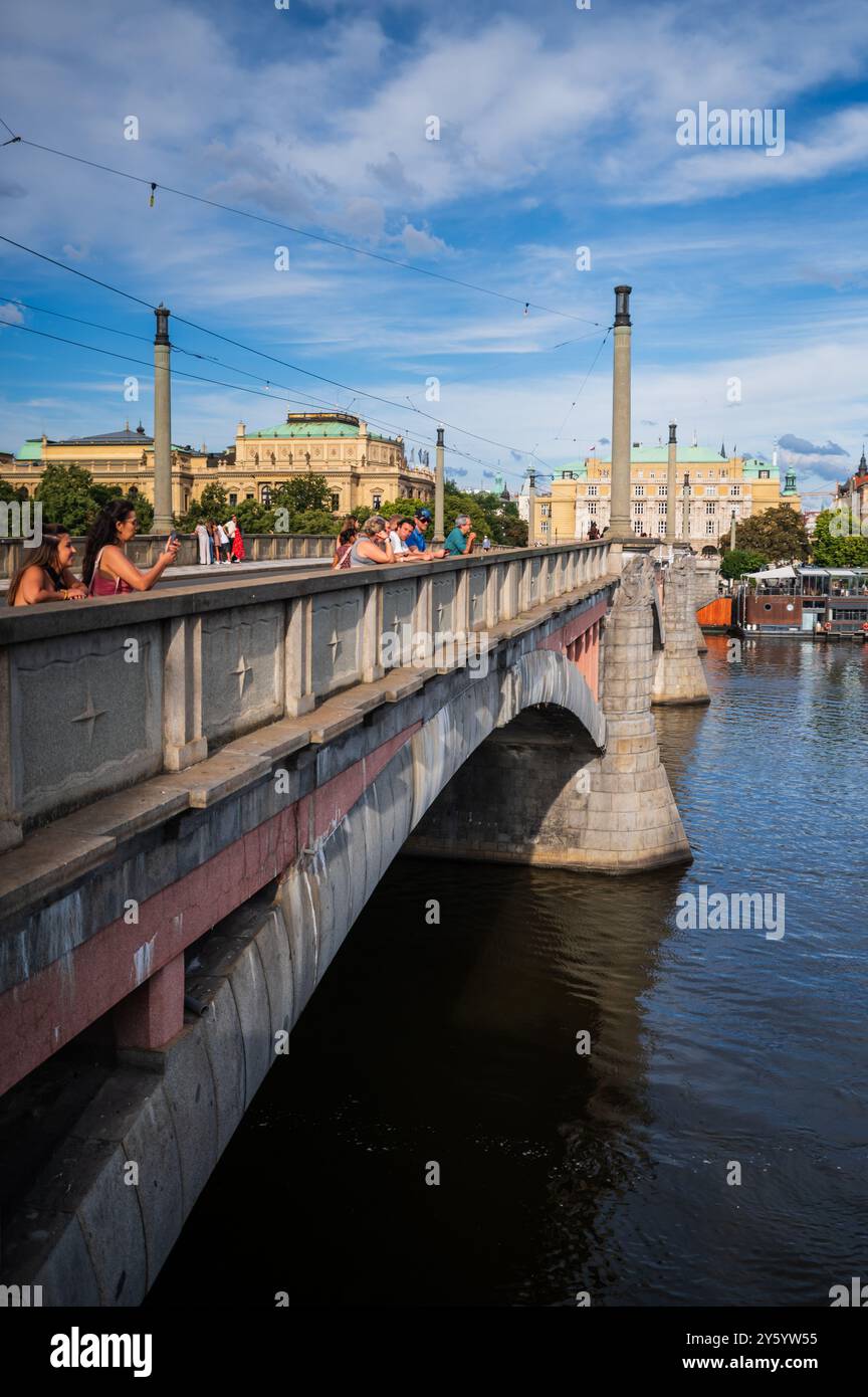 Pedestrian walkway prague castle hi-res stock photography and images ...