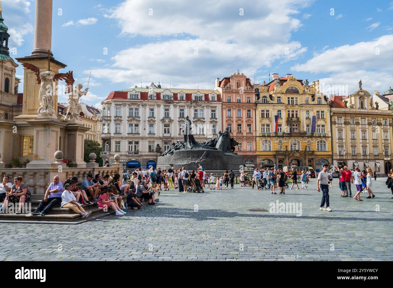 Old marketplace lively atmosphere hi-res stock photography and images ...