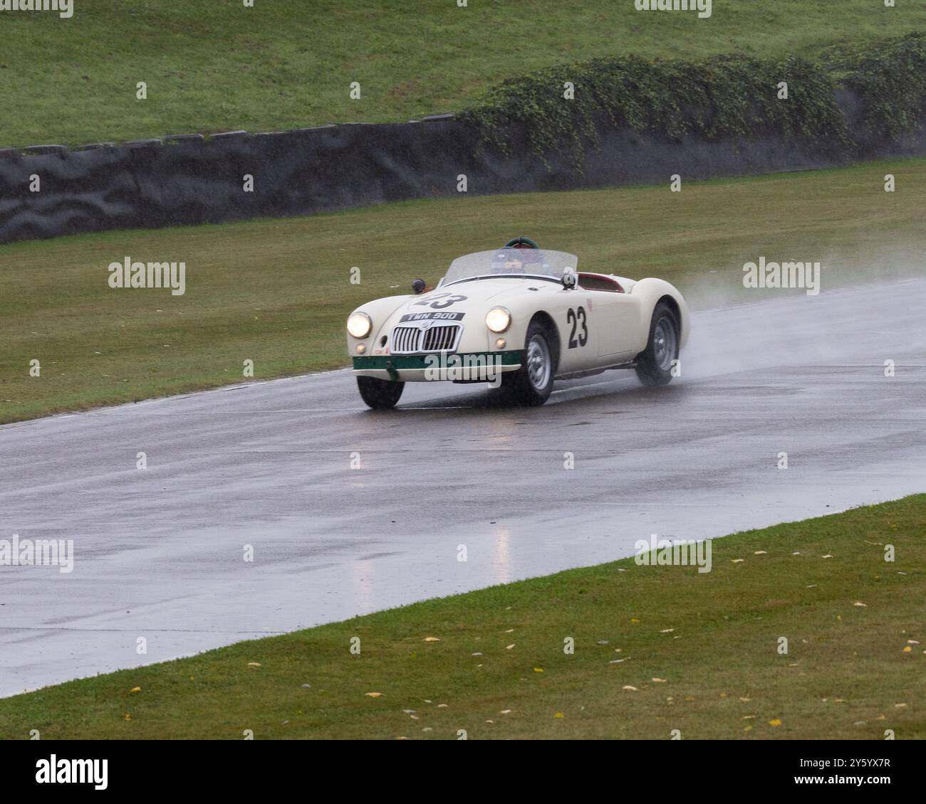 1959 MG A Twin Cam registration TWN900 drives through the rain and ...