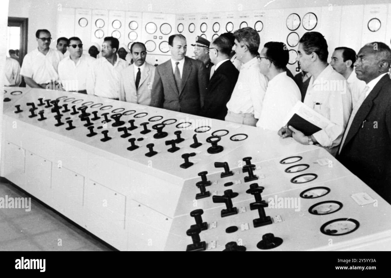 ZAKARIN MOHIEDDIN ASWAN DAM CONTROL ROOM / 11 APRIL 1961 Stock Photo ...