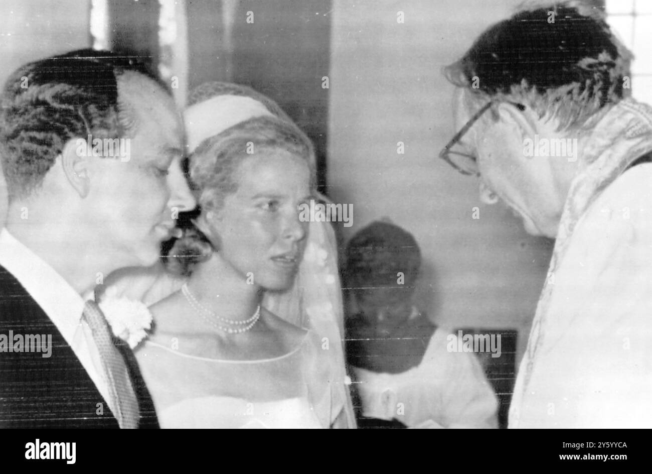 SHIRLEY OAKES MARRIES ALLAN C BUTLER IN NASSAU 10 APRIL 1961 Stock ...