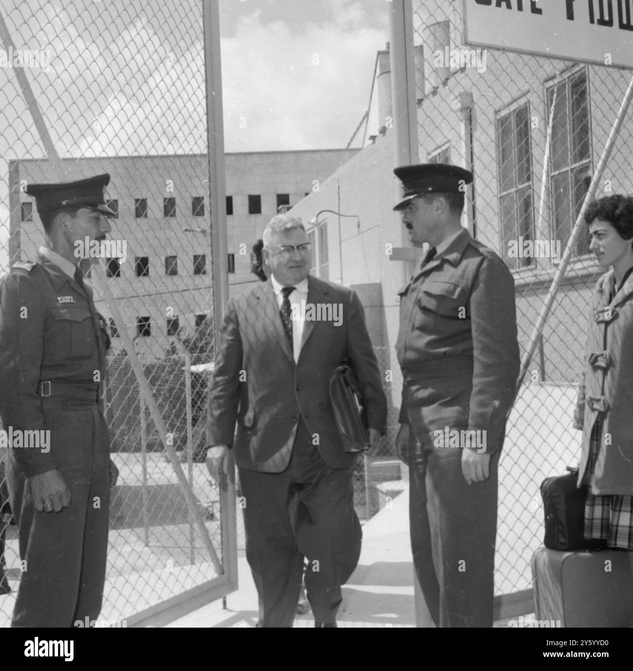 ADOLF EICHMANN TRIAL IN JERUSALEM - LAW & ORDER SERVATIUS EICHMANNS ...