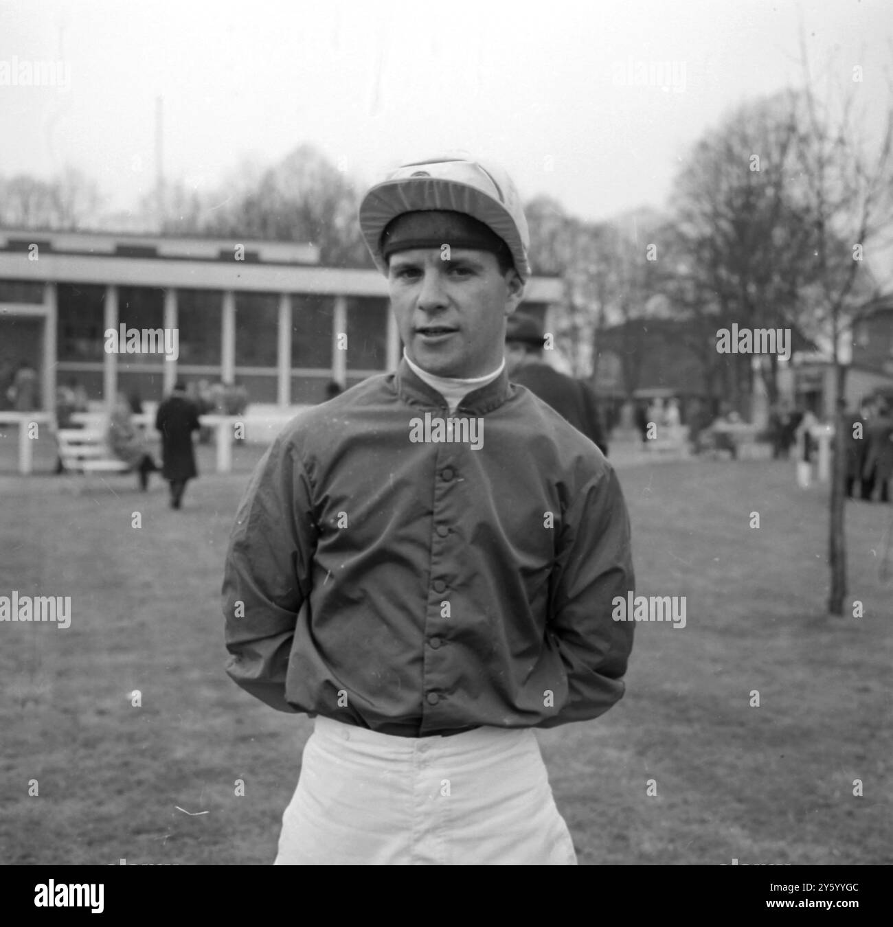 Geoff lewis jockey hi-res stock photography and images - Alamy