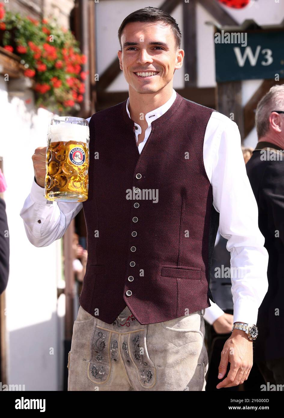 Joao palhinha bayern munich hi-res stock photography and images - Alamy