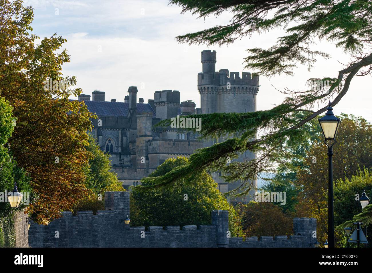 Arundel Castle and Turret, Arundel, West Sussex, England, Uk Stock ...