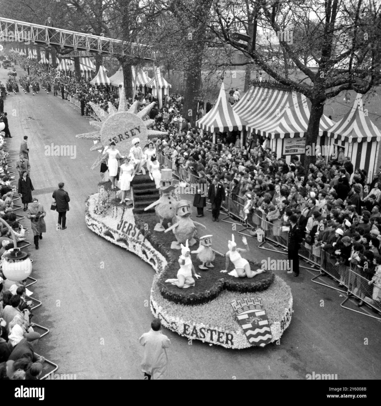 EASTER PARADE IN LONDON - - 2 APRIL 1961 Stock Photo - Alamy