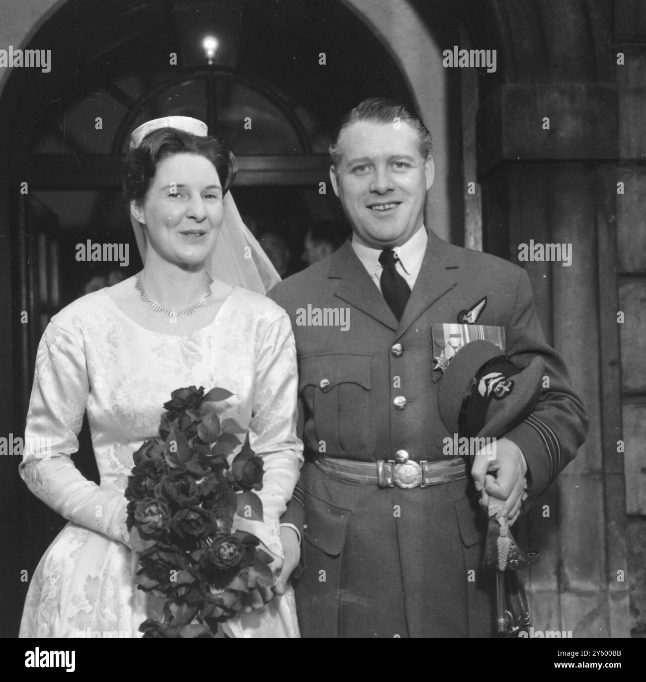 ROBERT LAING AND NANCY MARSDEN WEDDING / 4 APRIL 1961 Stock Photo - Alamy