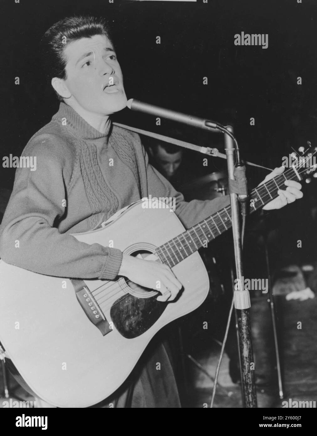 SINGER TOMMY SANDS PORTRAIT / 1 APRIL 1961 Stock Photo - Alamy