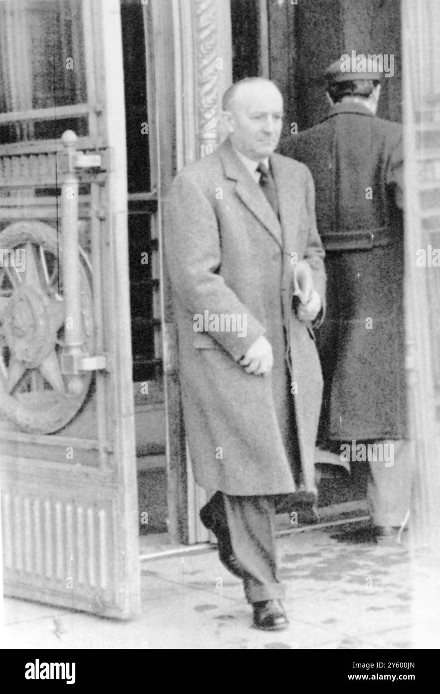 BRITISH AMBASSADOR SIR FRANK ROBERTS LEAVES SOVIET FOREIGN MINISTRY IN ...