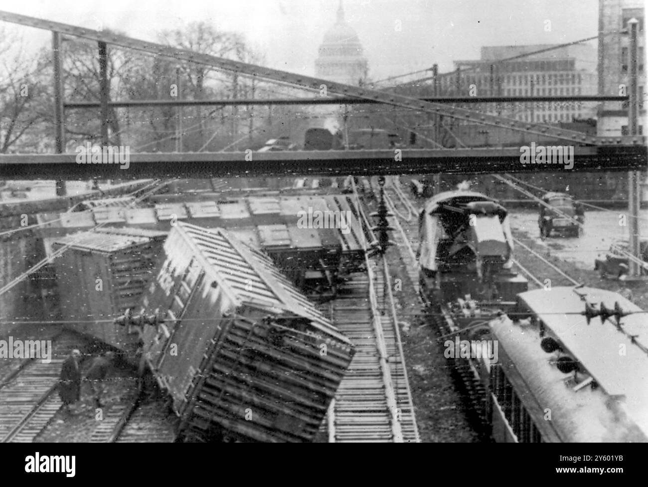 RAIL CRASHES DERAILMENT ENGINE & FREIGHT TRAINS IN WASHINGTON 22 MARCH ...