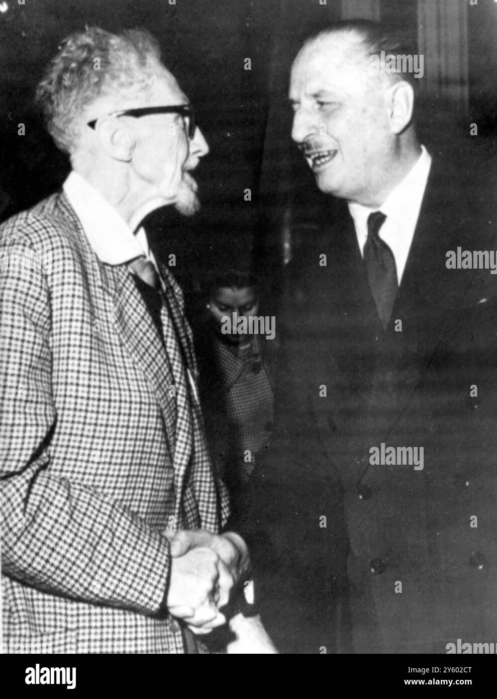 BRITISH UNION MOVEMENT LEADER OSWALD MOSLEY WITH PEOT EZRA POUND IN ...