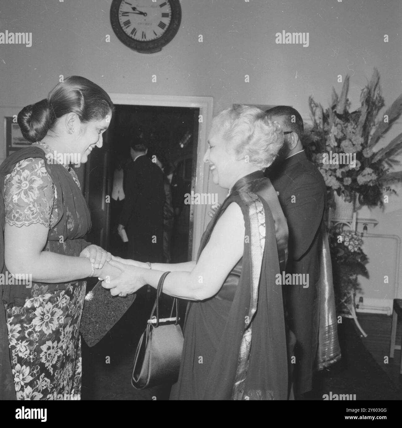 Indian pandit hi-res stock photography and images - Alamy