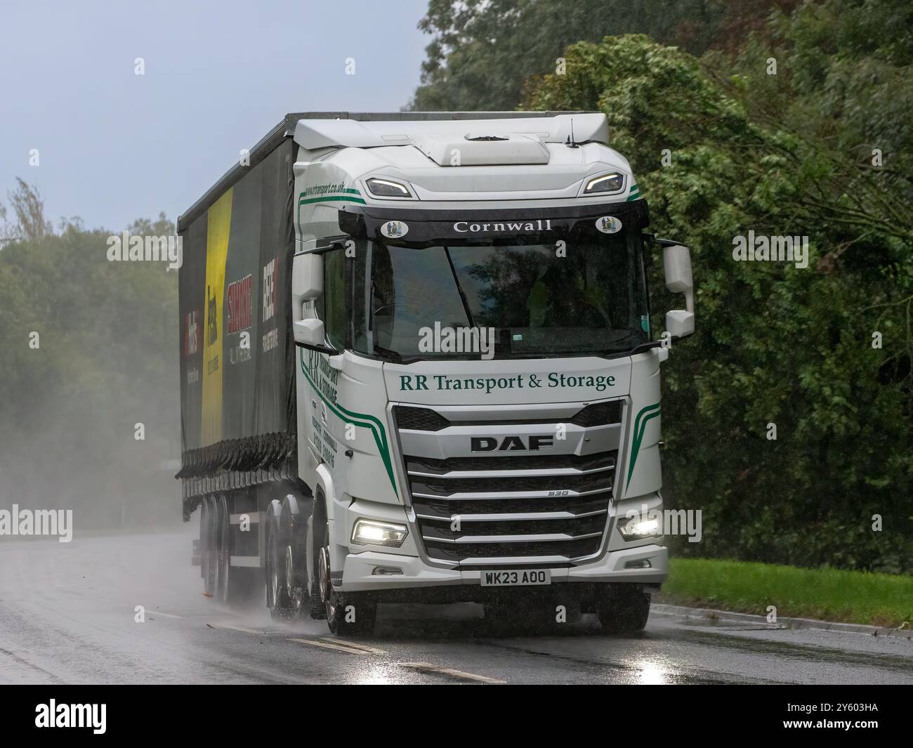 Daf xf trucks hi-res stock photography and images - Alamy