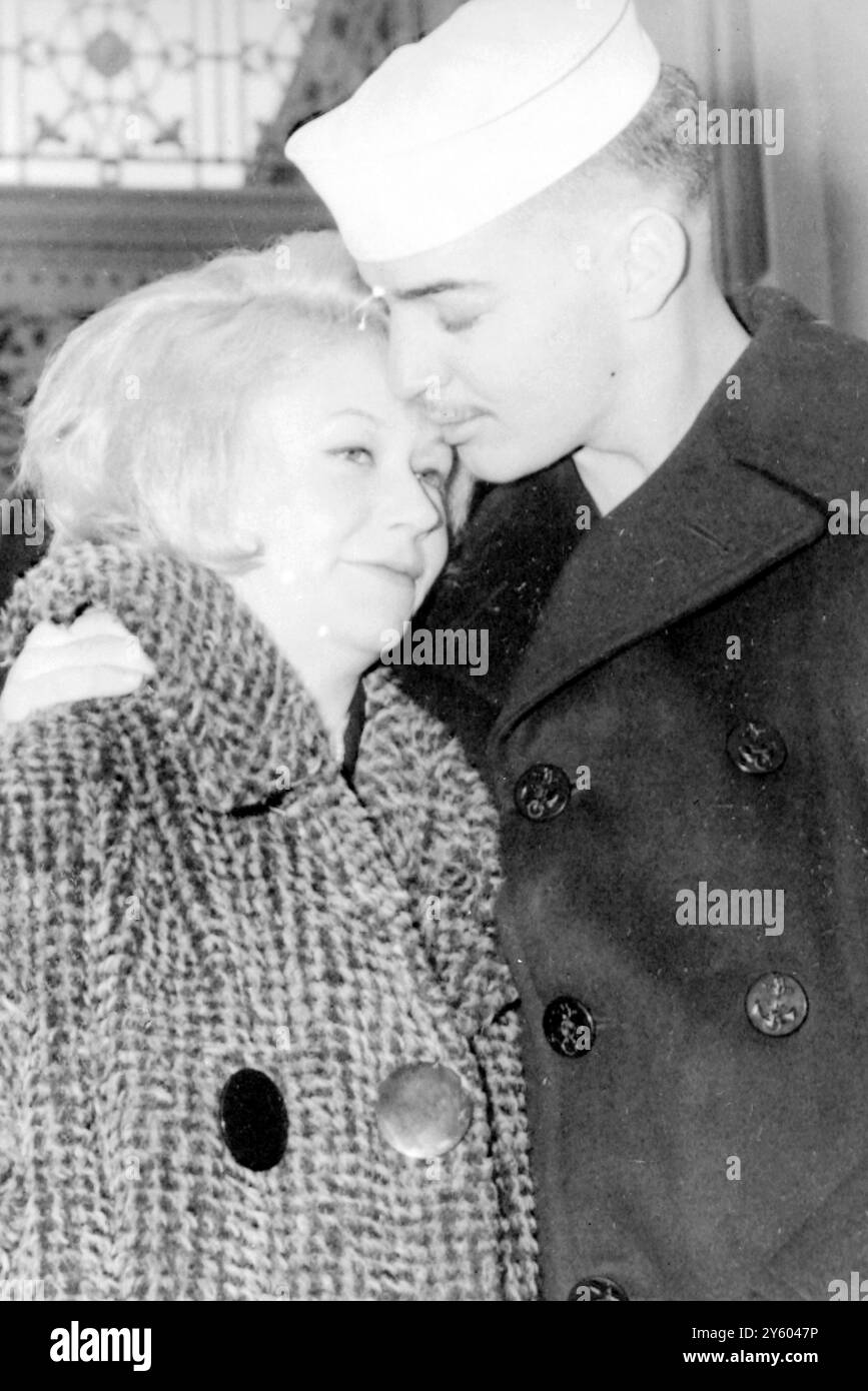 USS PROTEUS SAILOR JIM EYMAN WITH HIS FIANCEE ANNA ADAMS - ROMANCE 6 ...