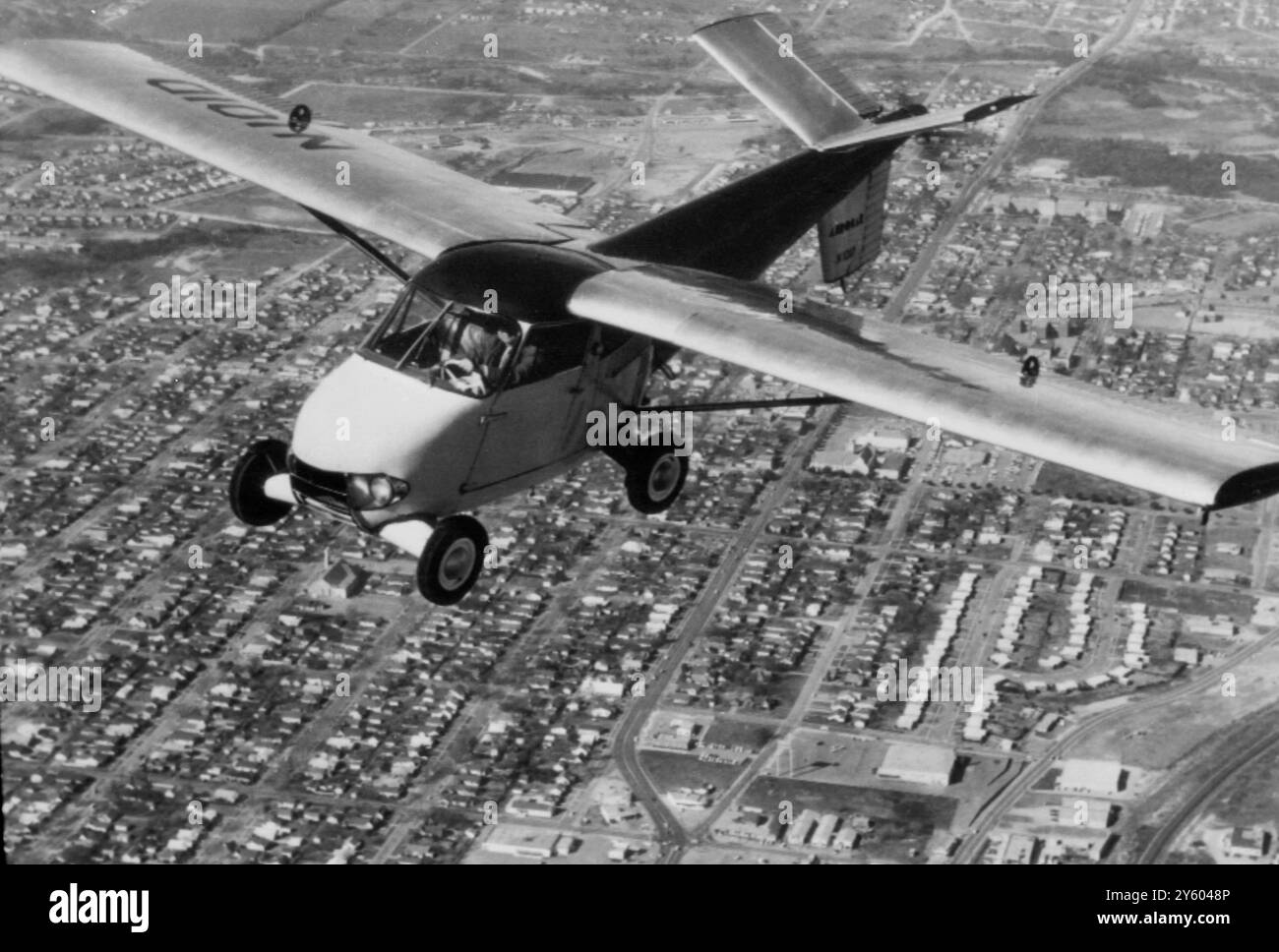 Flying motor hi-res stock photography and images - Alamy