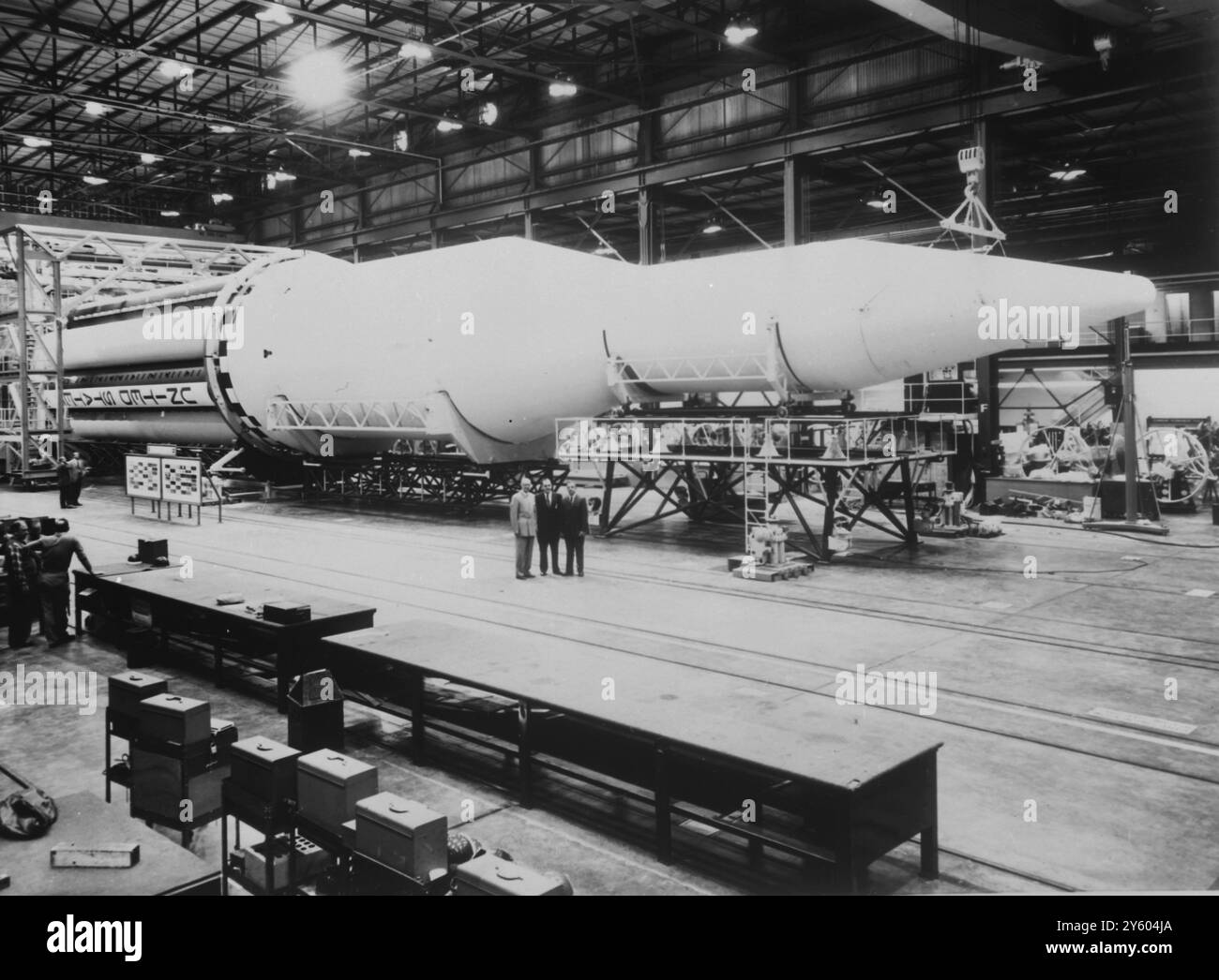 Missile assembly hi-res stock photography and images - Alamy