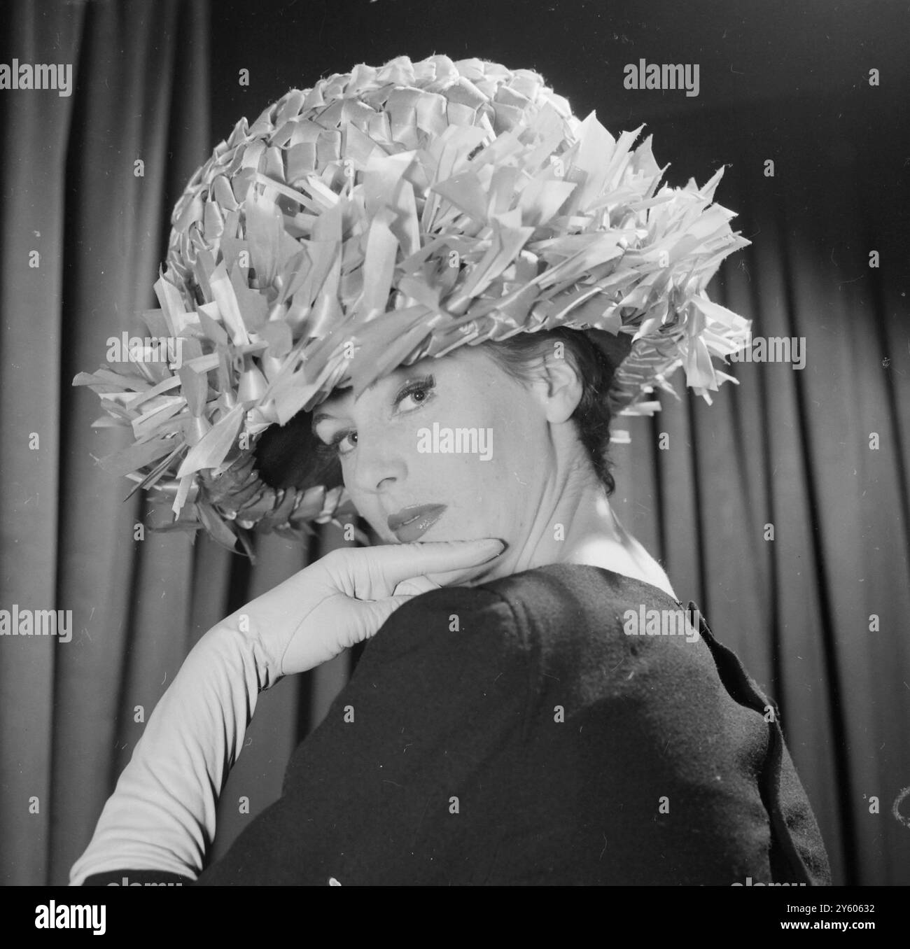 HAT DESIGNED BY PETER SHEPHERD 24 FEBRUARY 1961 Stock Photo - Alamy