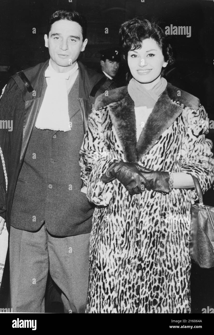 TURKISH DANCER NANA KAISH WITH ATTORNEY MANFREDI / 24 FEBRUARY 1961 ...