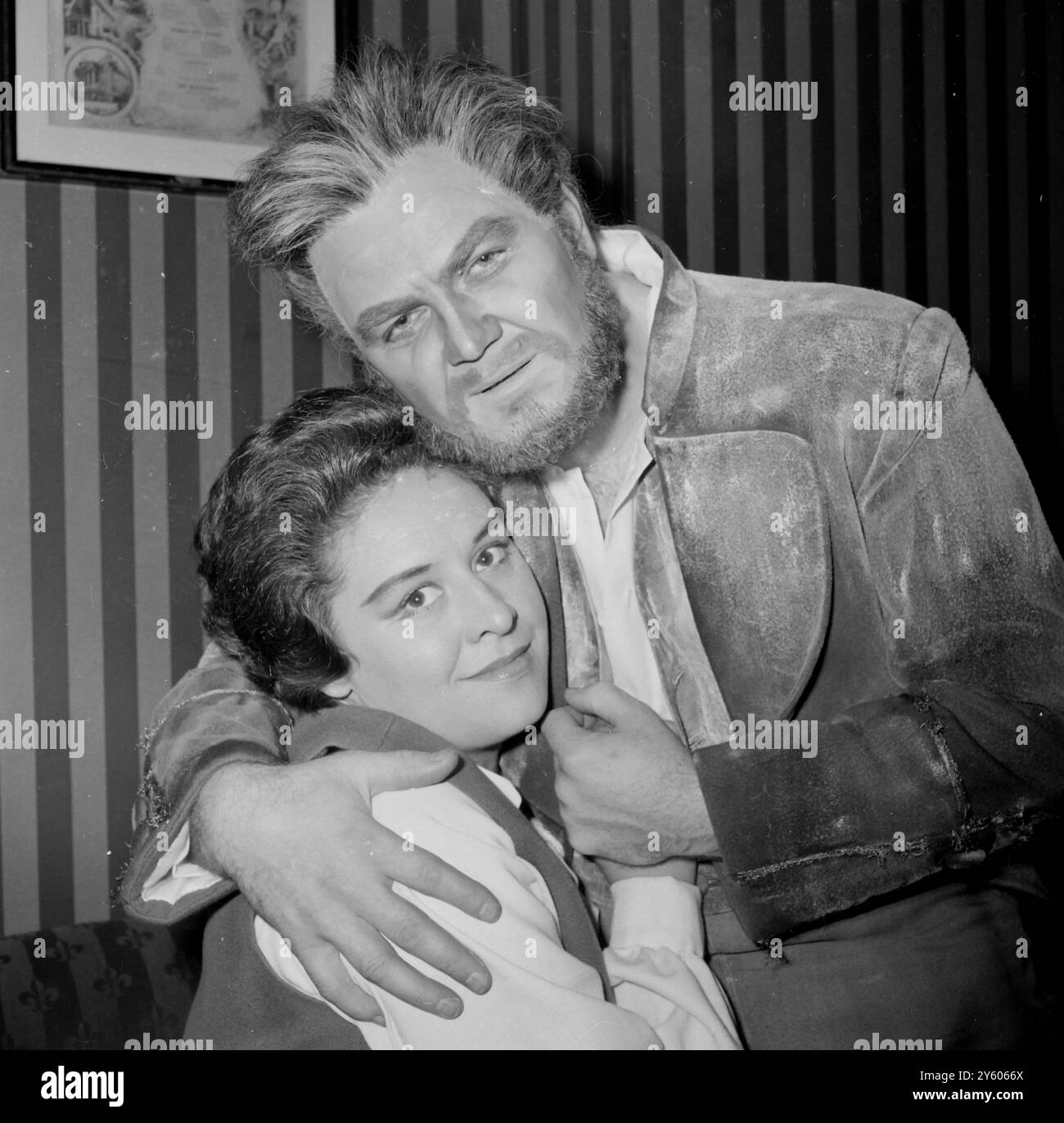 OPERA SINGER SENA JURINAC AS LEONORA WITH JOHN VICKERS AS FIDELIO IN LONDON 22 FEBRUARY 1961 ...