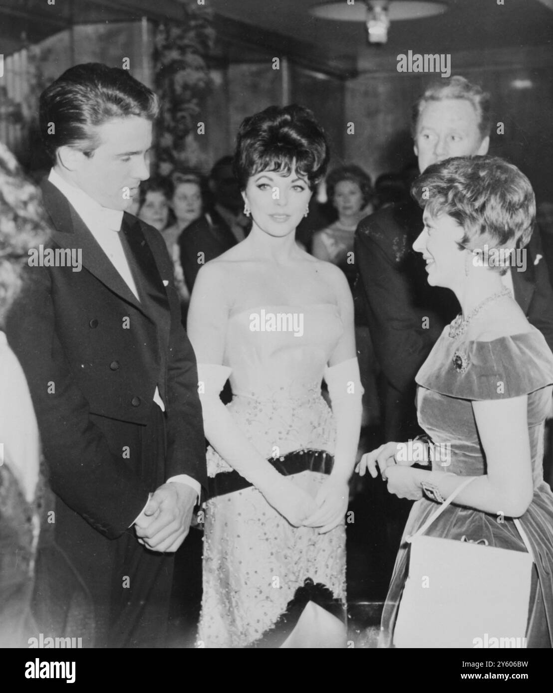 PRINCESS MARGARET TALKING TO ACTRESS JOAN COLLINS AND WARREN BEATTY ...