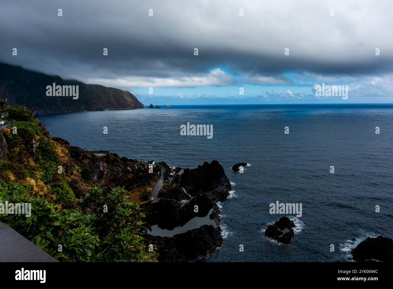 View coastline seixal madeira hi-res stock photography and images - Alamy