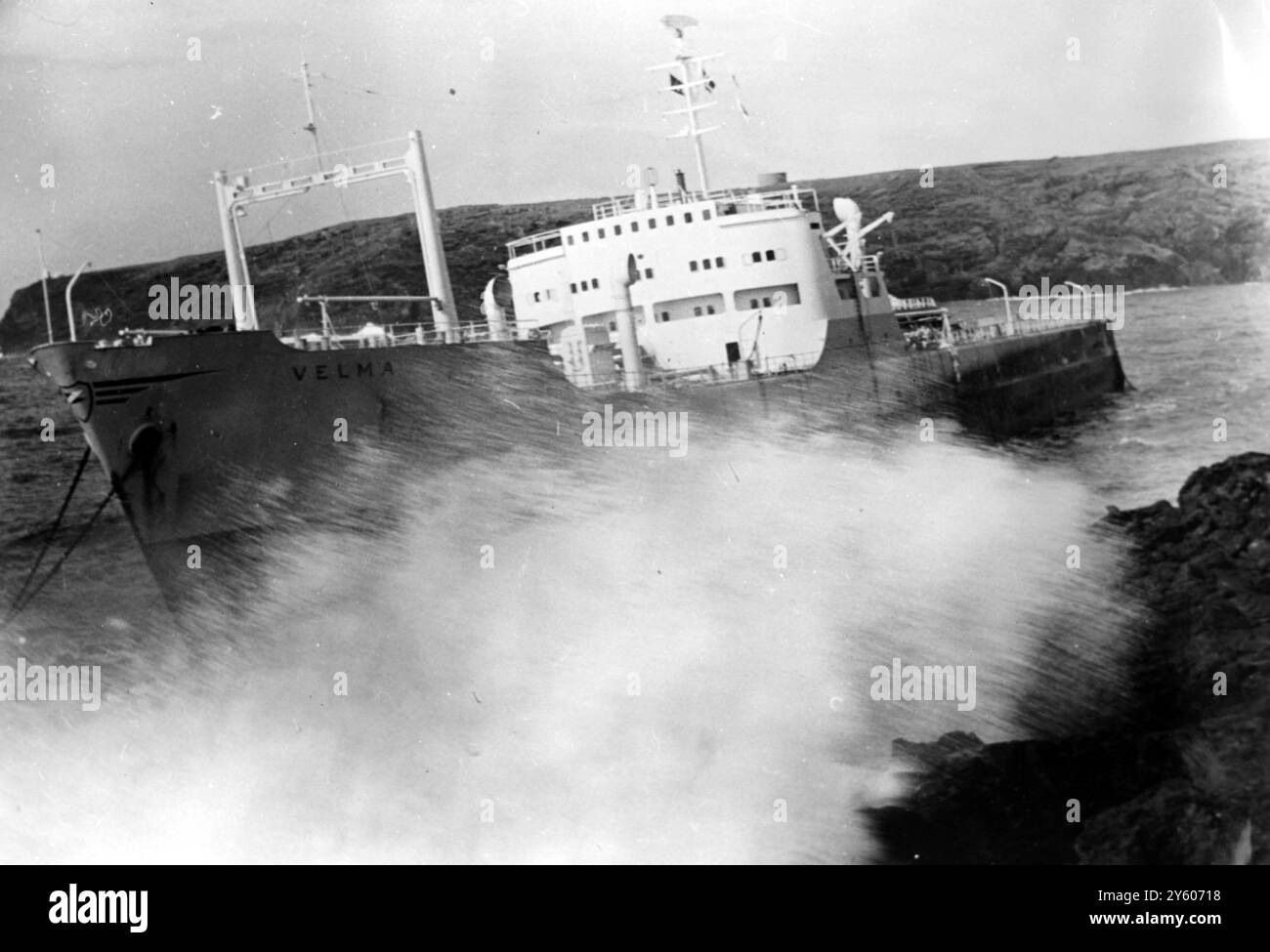 SHIPS TANKER VELMA AGROUND OFF LISBON 17 FEBRUARY 1961 Stock Photo - Alamy