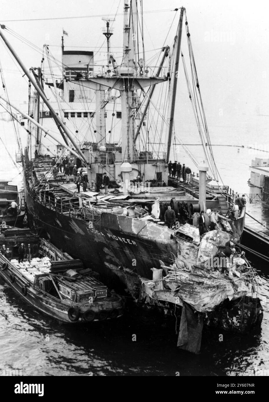 AMERICAN FRIGHTER ALOCO PIONEER IN COLLISION 11 FEBRUARY 1961 Stock ...