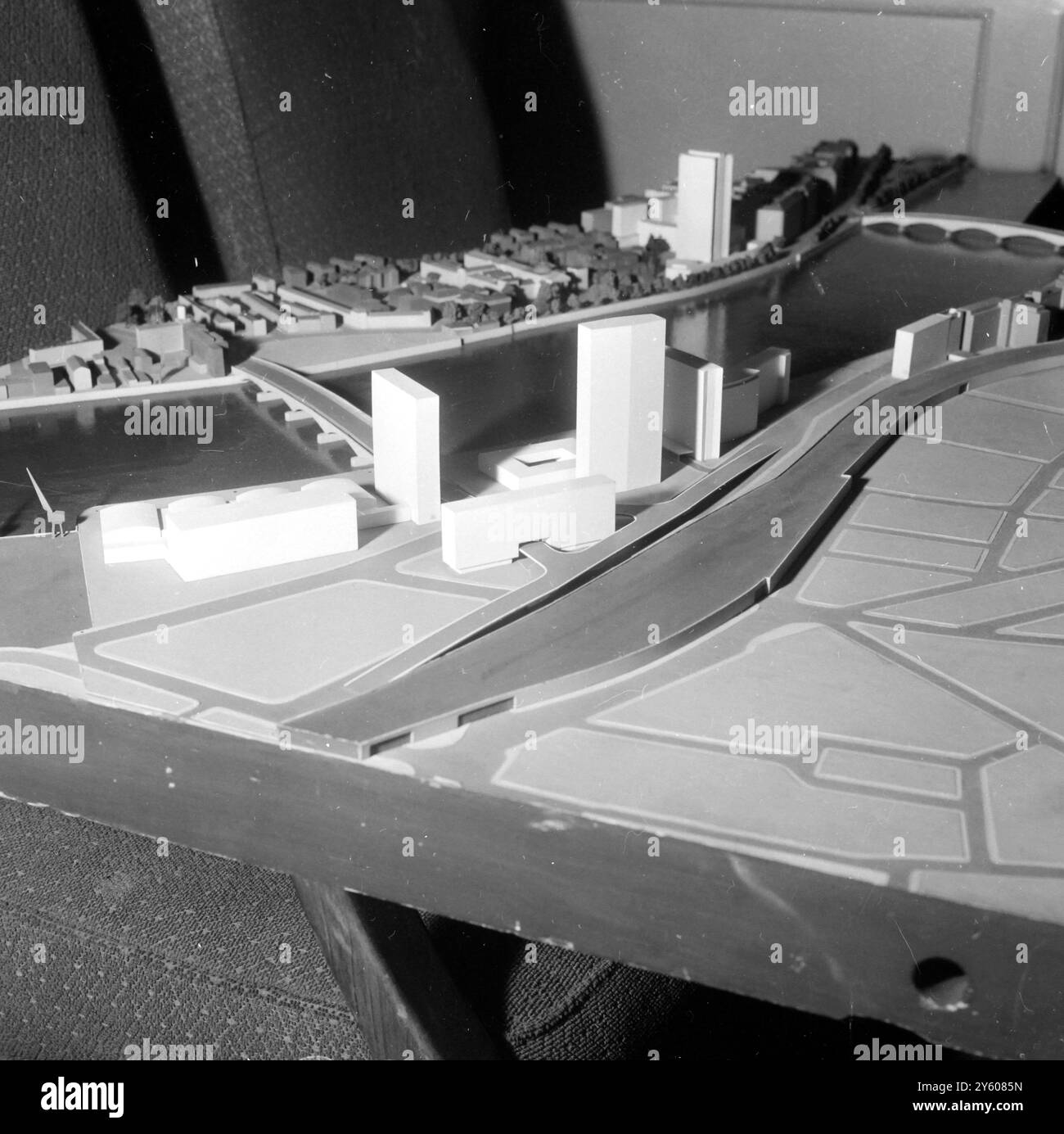 MODELS DOUBLE DECKER ROUNDABOUT LONDON TRANSPORT 9 FEBRUARY 1961 Stock ...