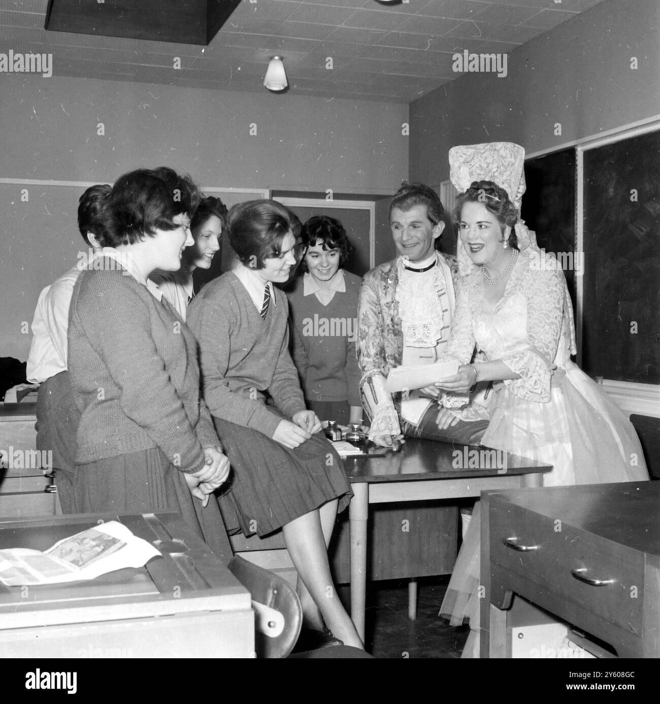 OPERA FOR SCHOOLCHILDREN - JOHN FORD WITH ELIZABETH PERRY - THE BARBER ...