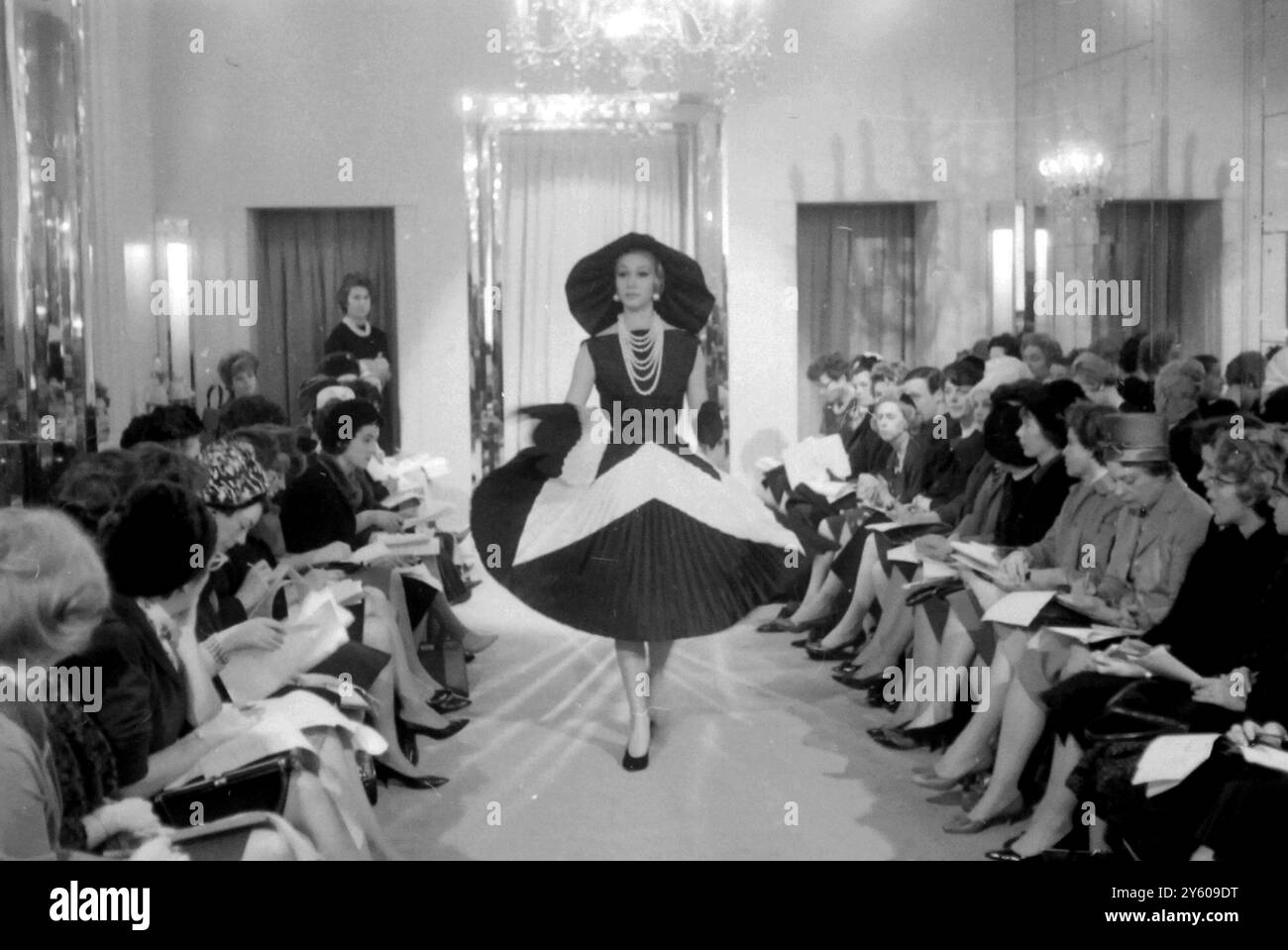 Norman hartnell hi-res stock photography and images - Alamy