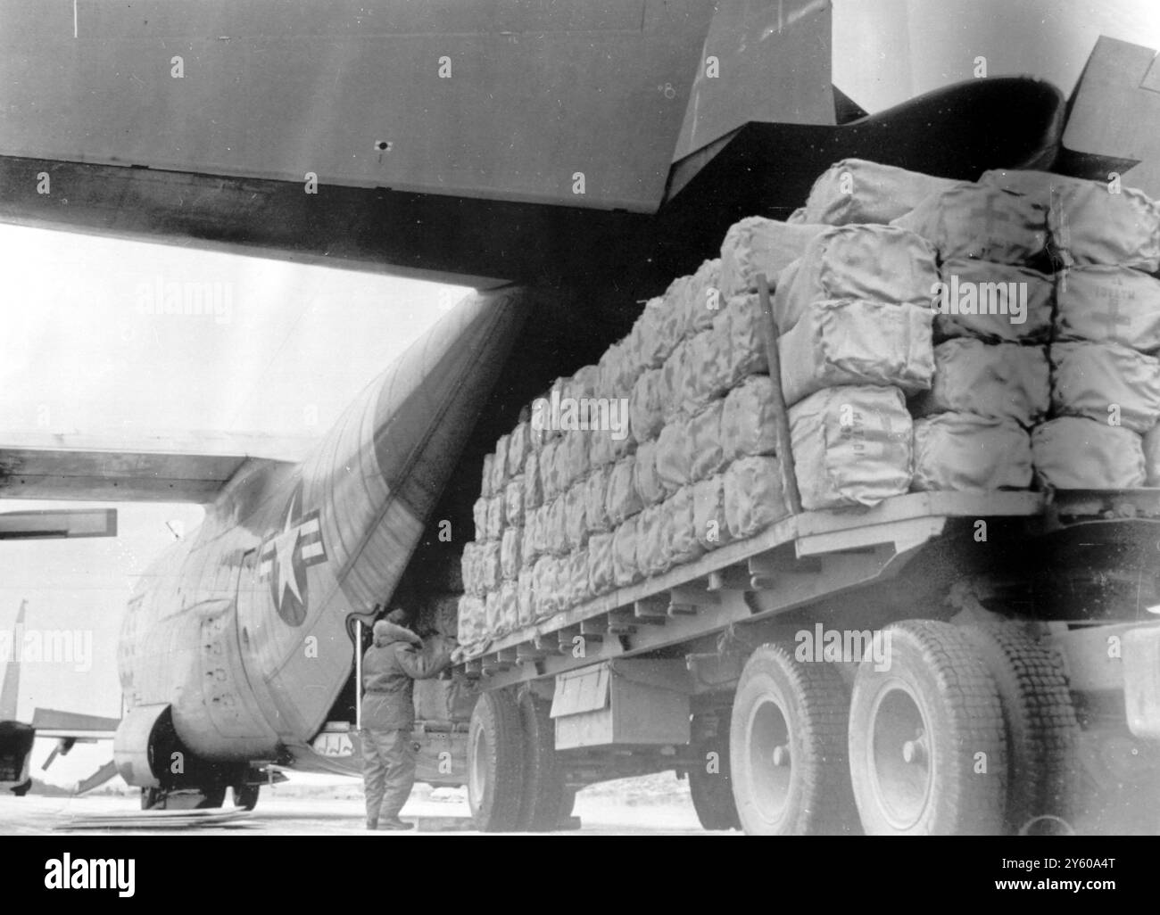 US AIRFORCE PLANE LOADED WITH FISH FOR STARVING PEOPLE 27 JANUARY 1961 ...