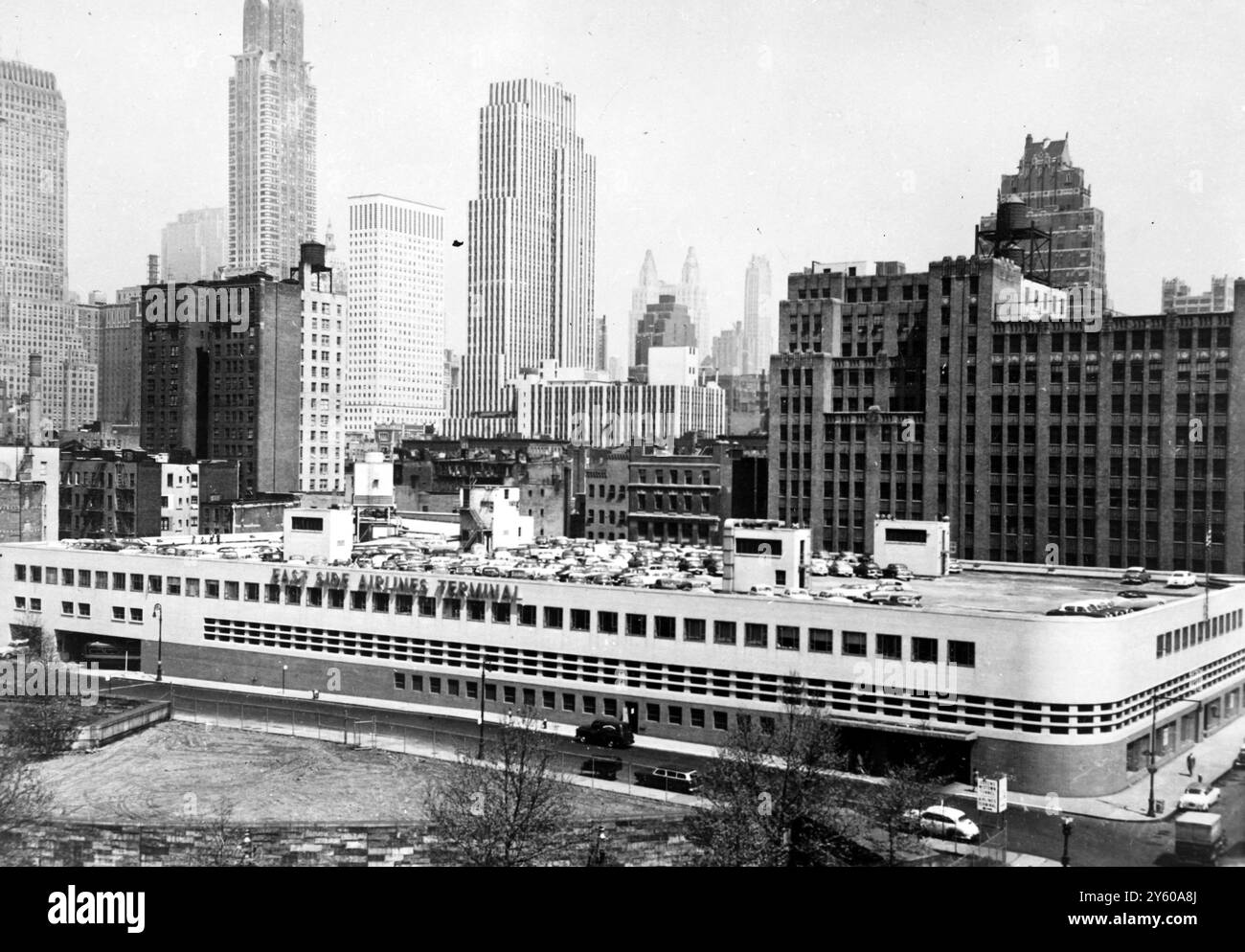 New york airlines terminal Black and White Stock Photos & Images - Alamy