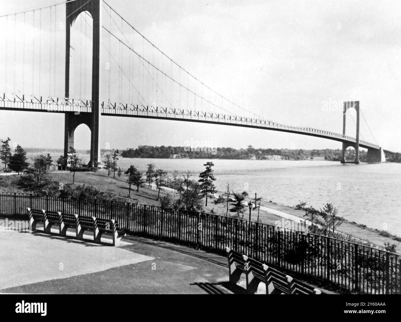 NEW YORK - THE BRONX-WHITESTONE BRIDGE 25 JANUARY 1961 Stock Photo - Alamy