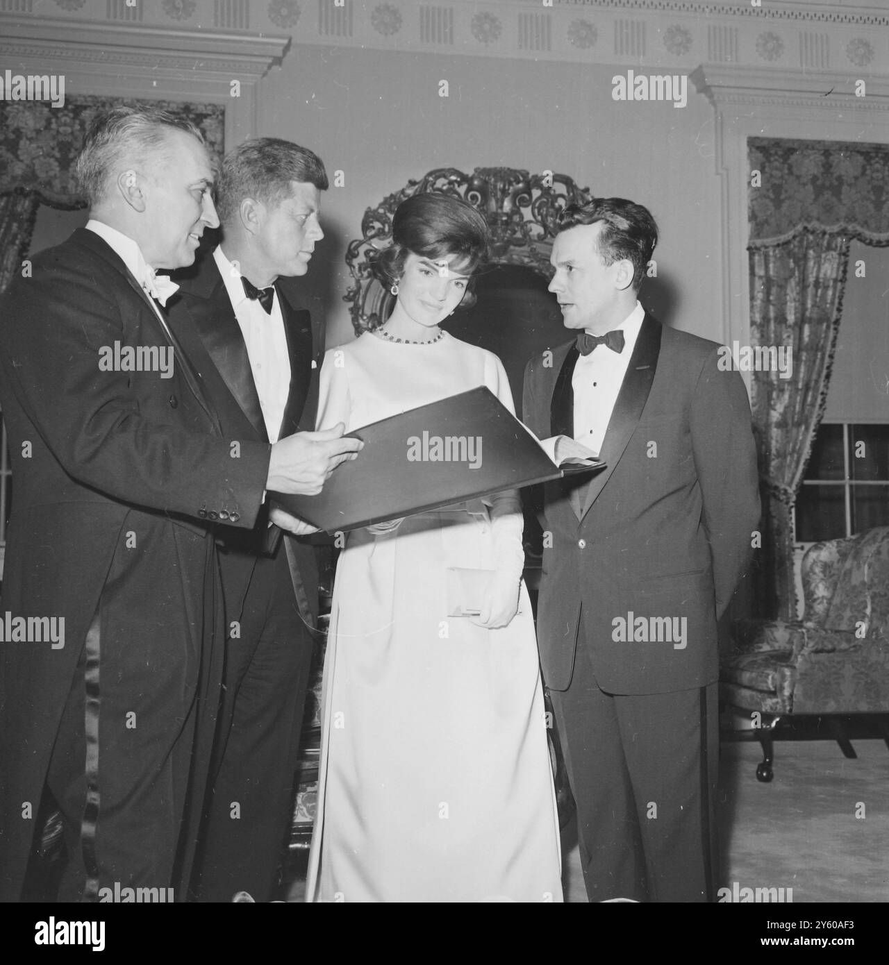 US PRESIDENT JOHN F KENNEDY INAUGURATION CONCERT / 23 JANUARY 1961 ...