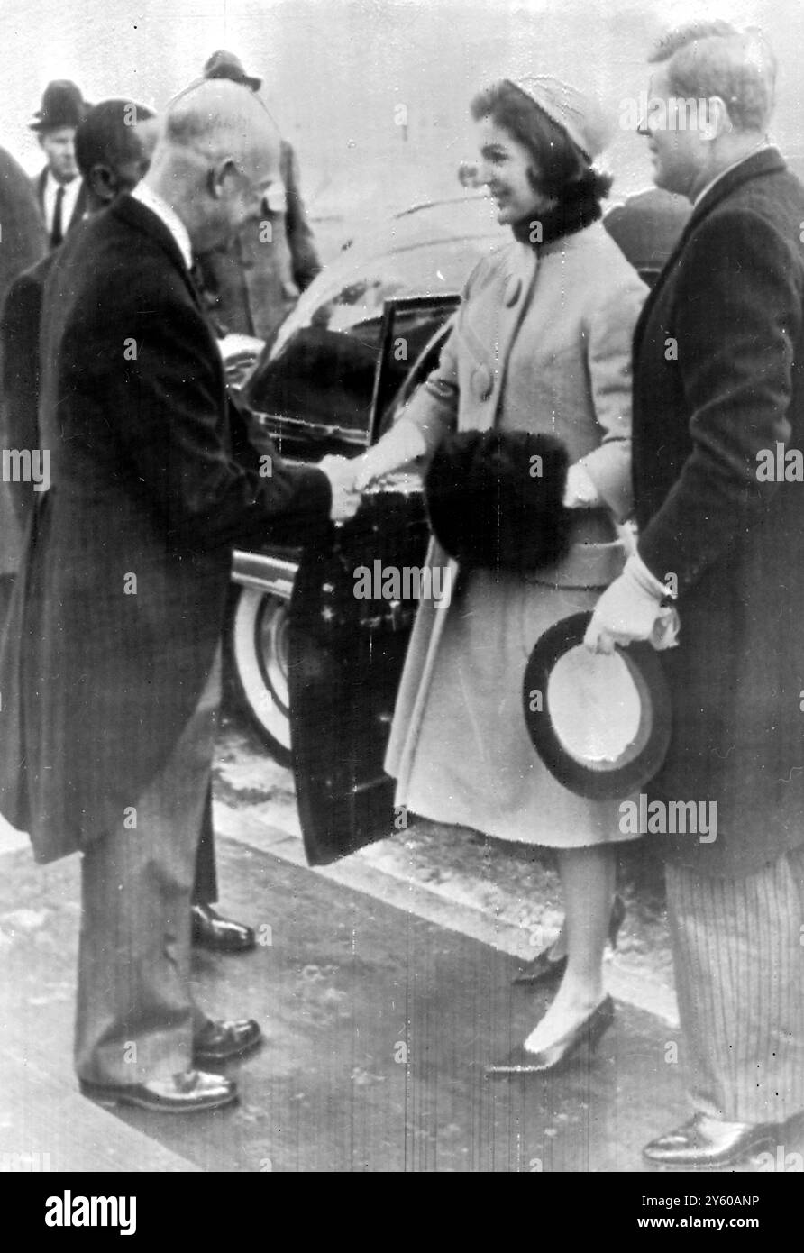 US PRESIDENT JOHN F KENNEDY WITH DWIGHT EISENHOWER LEAVING WHITE HOUSE ...