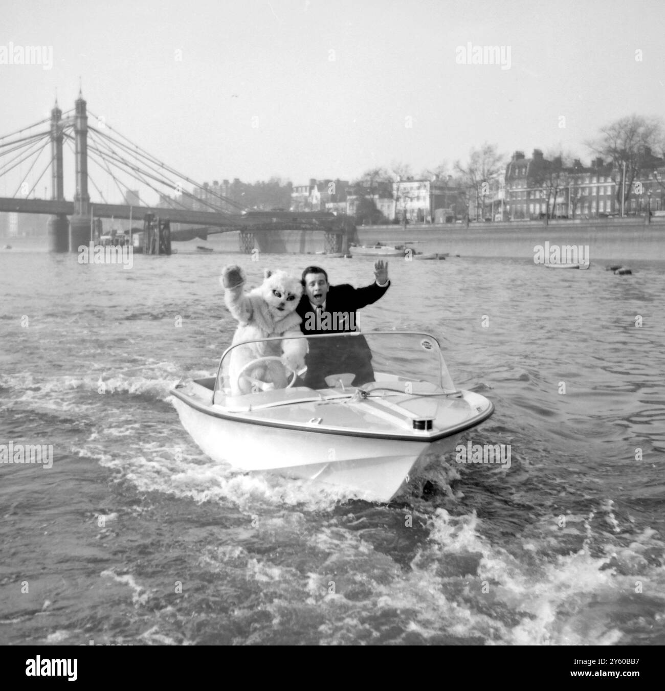 BOATS WISDOM NORMAN RIVER THAMES SPEED BOAT 18 JANUARY 1961 Stock Photo ...