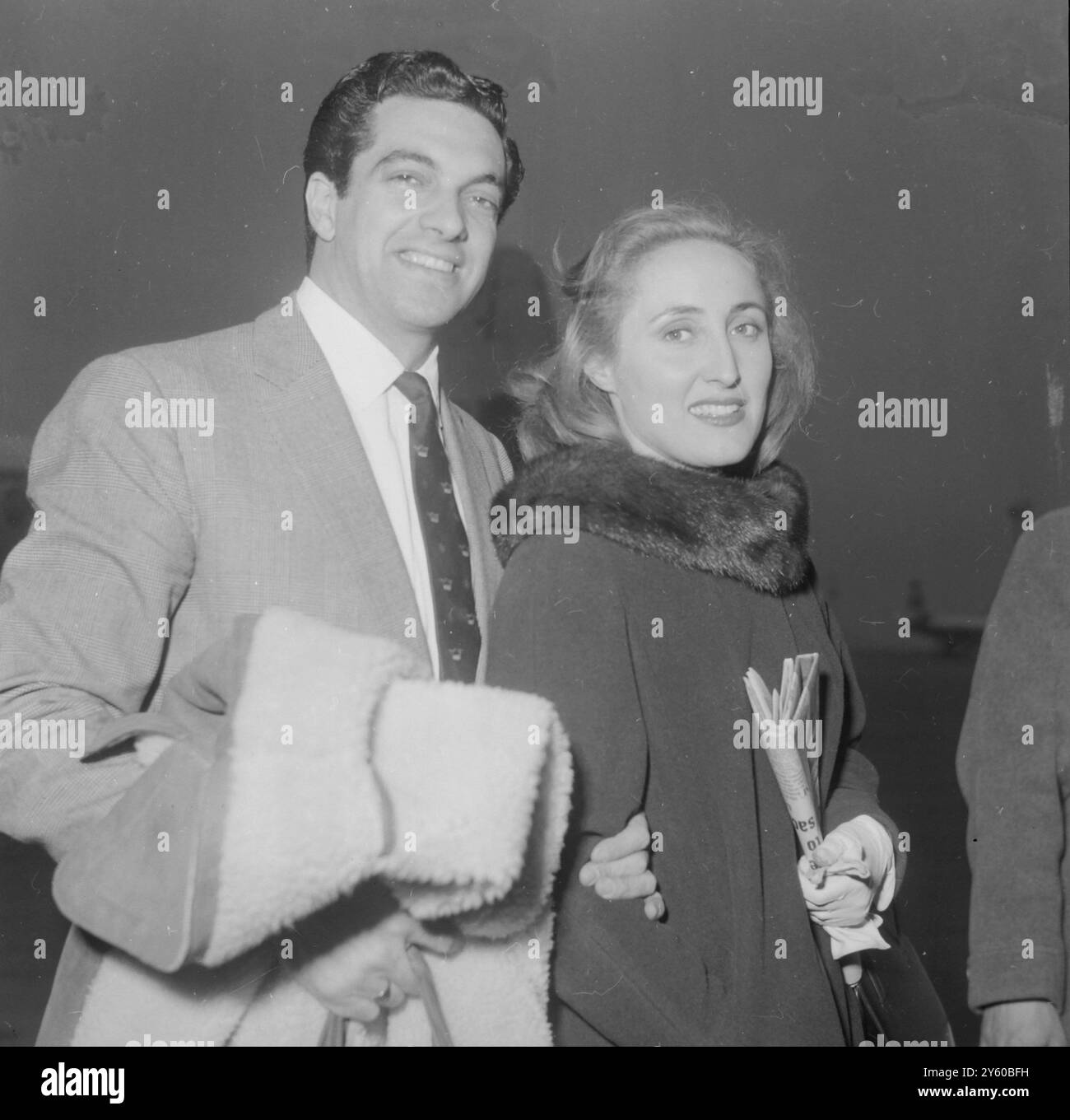 POP SINGER FRANKIE VAUGHAN IN LONDON 17 JANUARY 1961 Stock Photo - Alamy