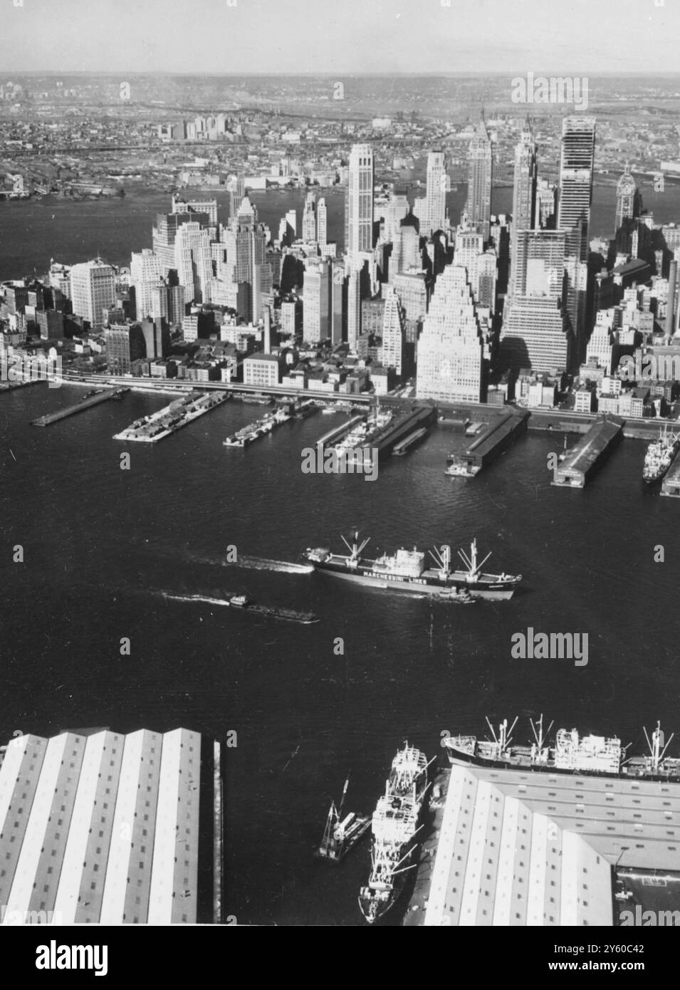 NEW YORK BROOKLYN PORT AUTHORITY PIERS 13 JANUARY 1961 Stock Photo - Alamy