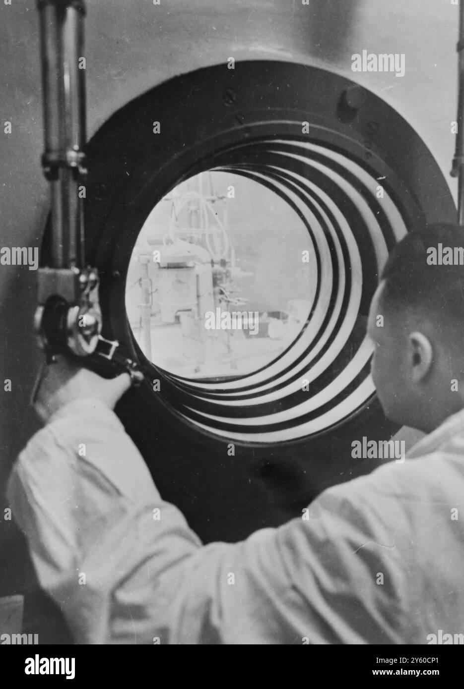 NUCLEAR PHYSICS - LABORATORY IN POLAND 10 JANUARY 1961 Stock Photo - Alamy
