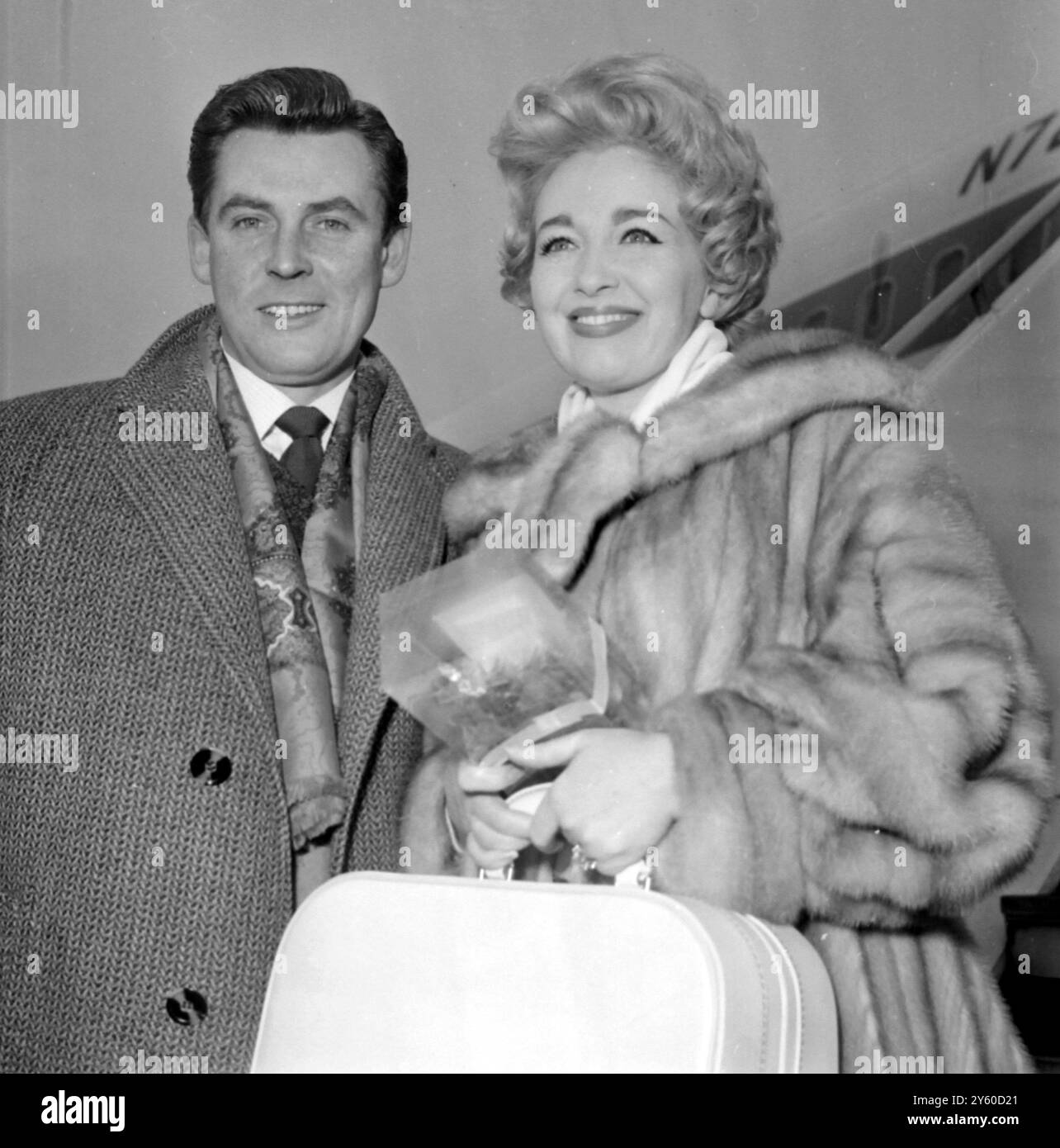 MARION RYAN WITH RUSS CONWAY / 10 JANUARY 1961 Stock Photo - Alamy