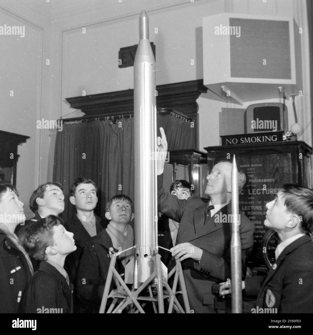 GUIDED MISSILE AND ROCKETS BLACK NIGHT COMPONENTS EXPLAINED 28 DECEMBER 1960 Stock Photo - Alamy