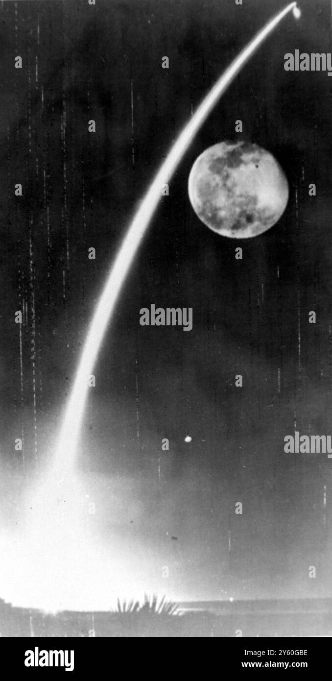 GUIDED MISSILE AND ROCKETS MISSILE PATH PHOTOGRAPHED 15 DECEMBER 1960 ...