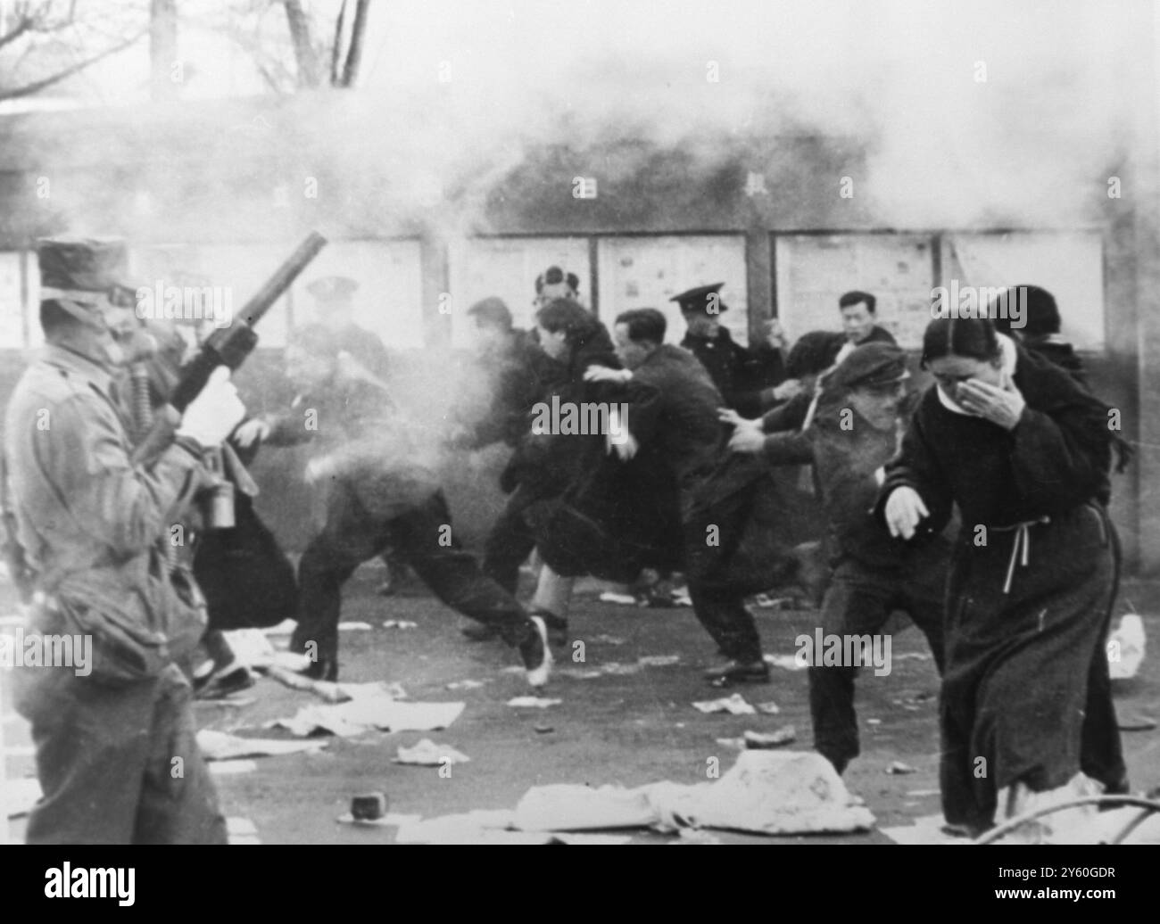 SEOUL POLICE FIRE ON RIOTERS 16 DECEMBER 1960 Stock Photo - Alamy
