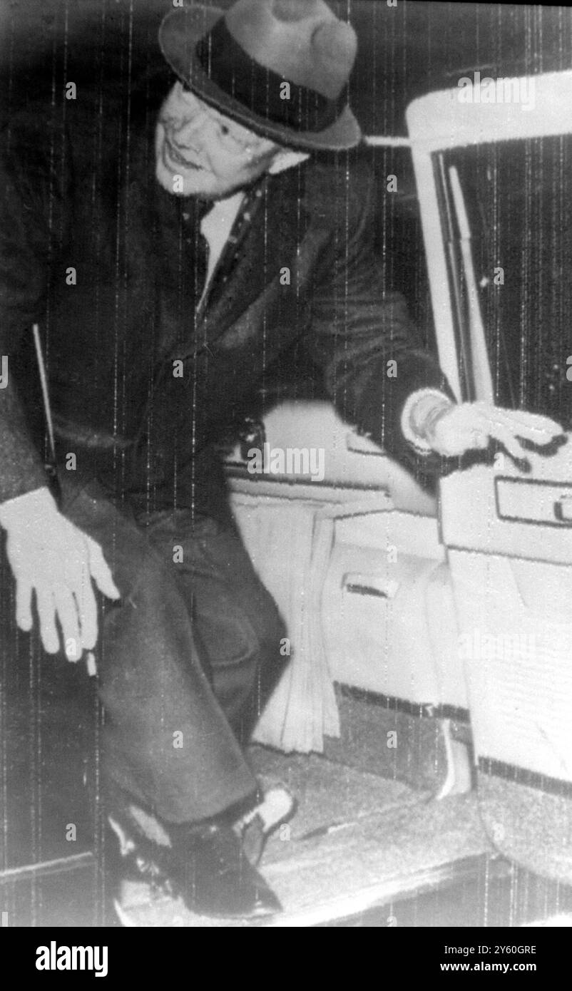 AMERICAN PRESIDENT DWIGHT EISENHOWER WALTER REED HOSPITAL / 14 DECEMBER ...