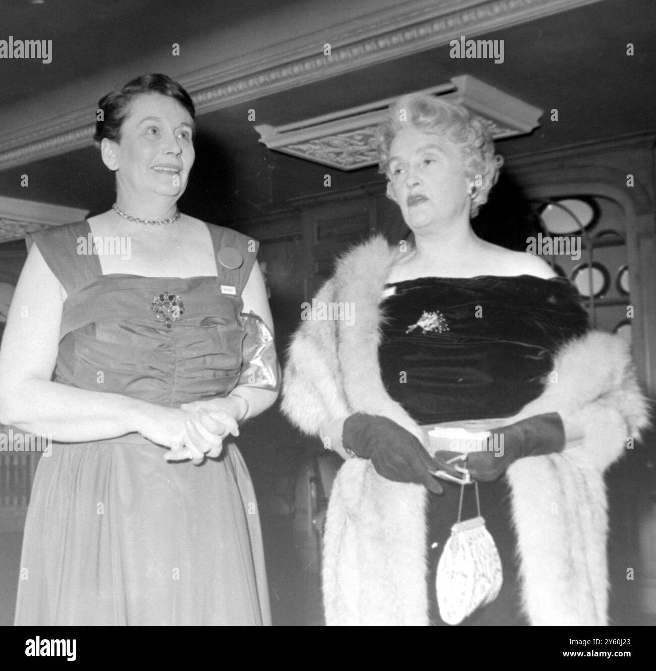 ALEX STUART IN LONDON 7 DECEMBER 1960 Stock Photo - Alamy