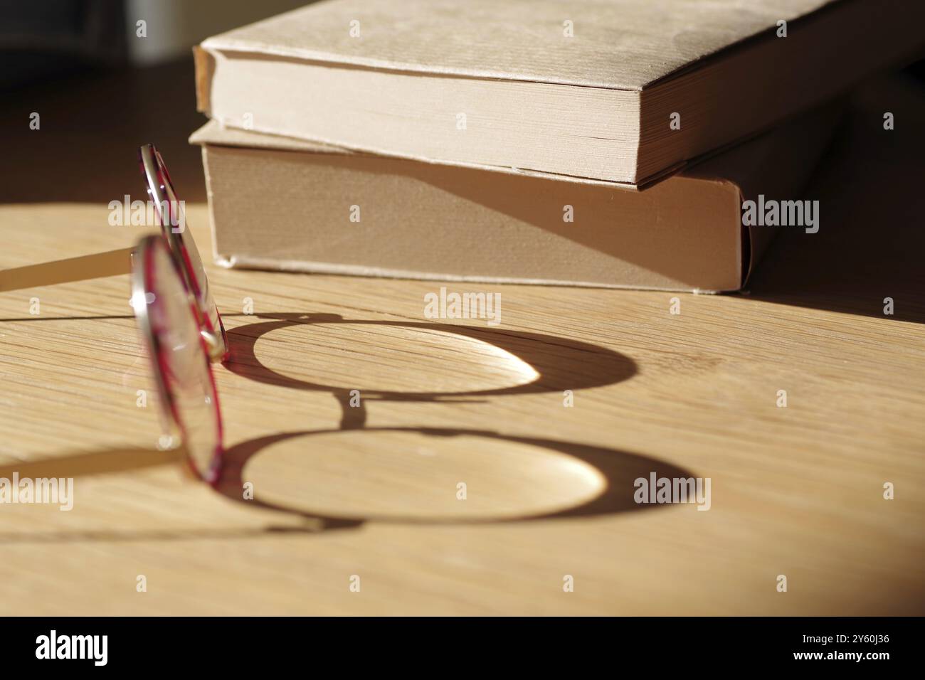 Symbol Reading, glasses, book, shadow, light, reflection, The shadow ...