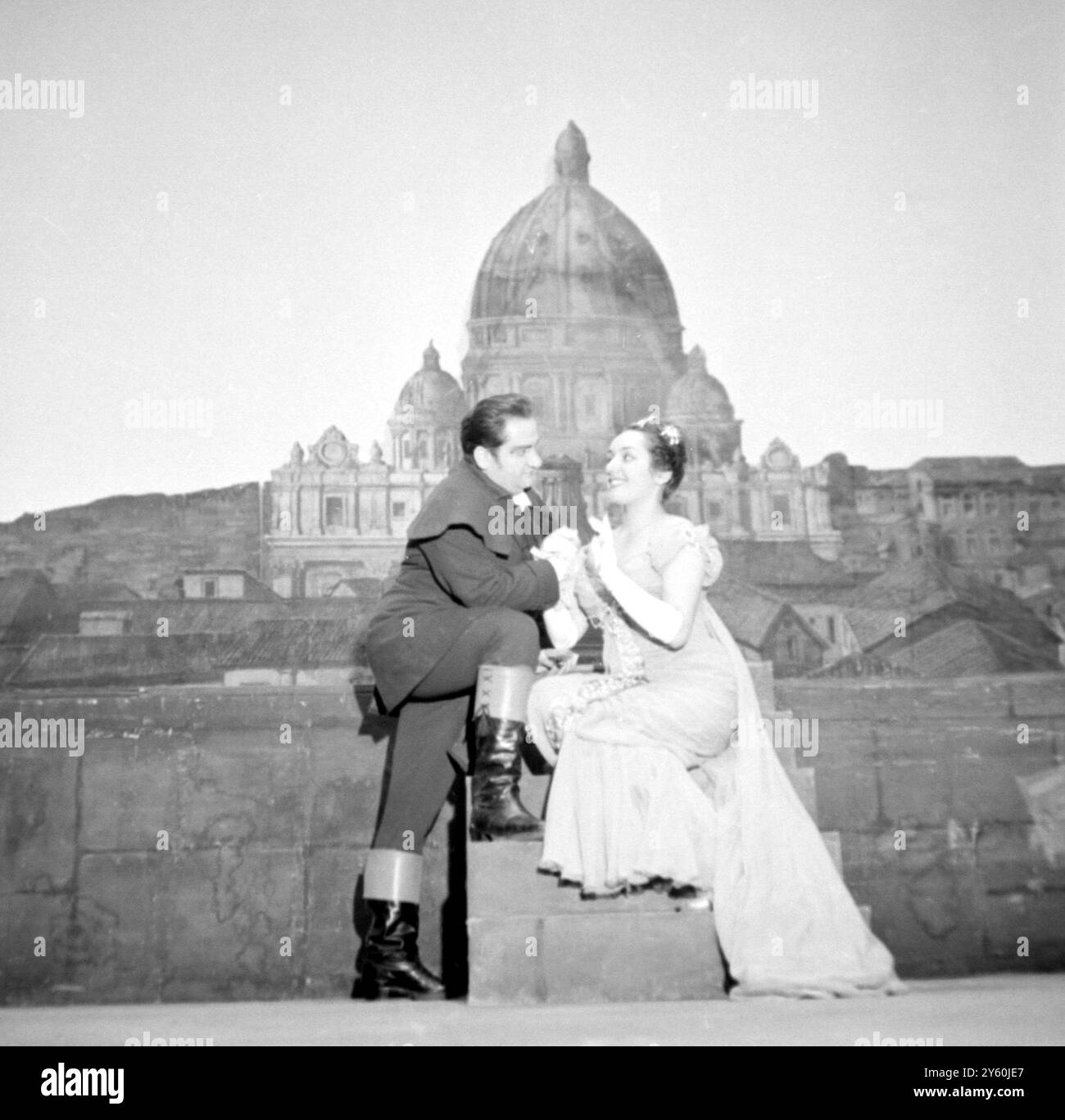 SINGER GABRIELLA TUCCI - NEW SOPRANO FOR LONDON OPERA 5 DECEMBER 1960 ...