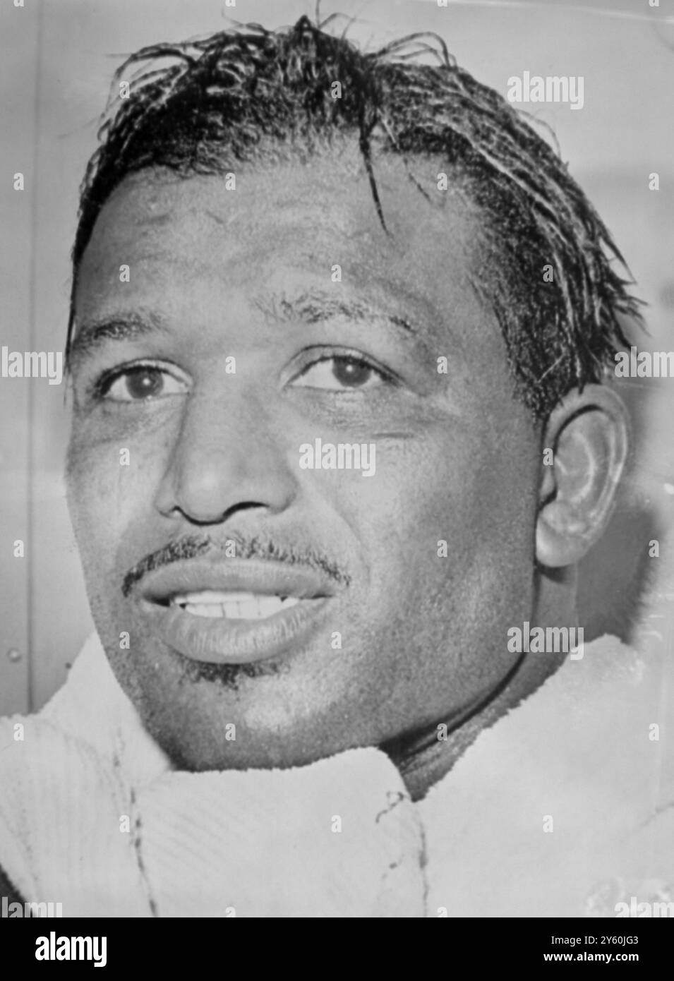 FULLMER GENE V ROBINSON SUGAR RAY / 4 DECEMBER 1960 Stock Photo - Alamy